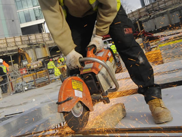 PLASTON公司新标志